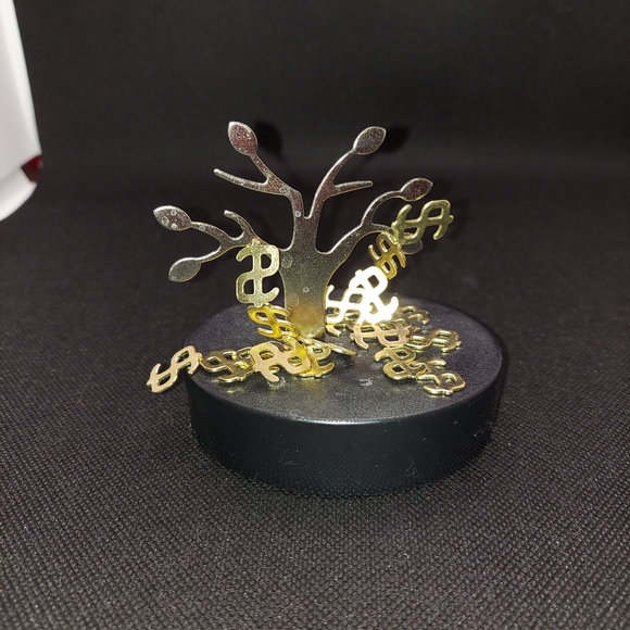 Accents | Money Tree Magnetic Sculpture Paperweight Desk Art Figit Fun ...